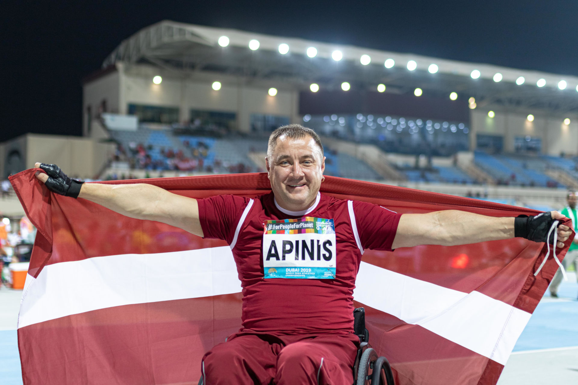 Aigars Apinis izcīna Latvijai zelta medaļu Pasaules čempionātā ...